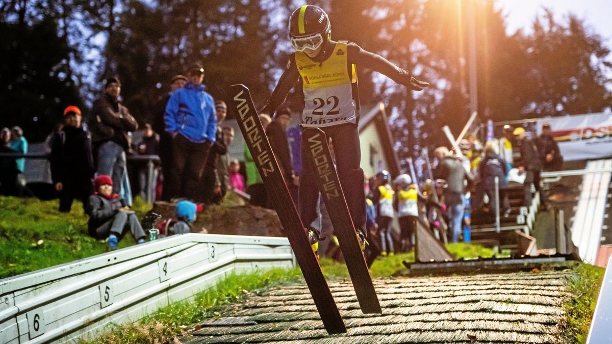Skispringen: Jung und Alt auf Weitenjagd in Bad Tabarz