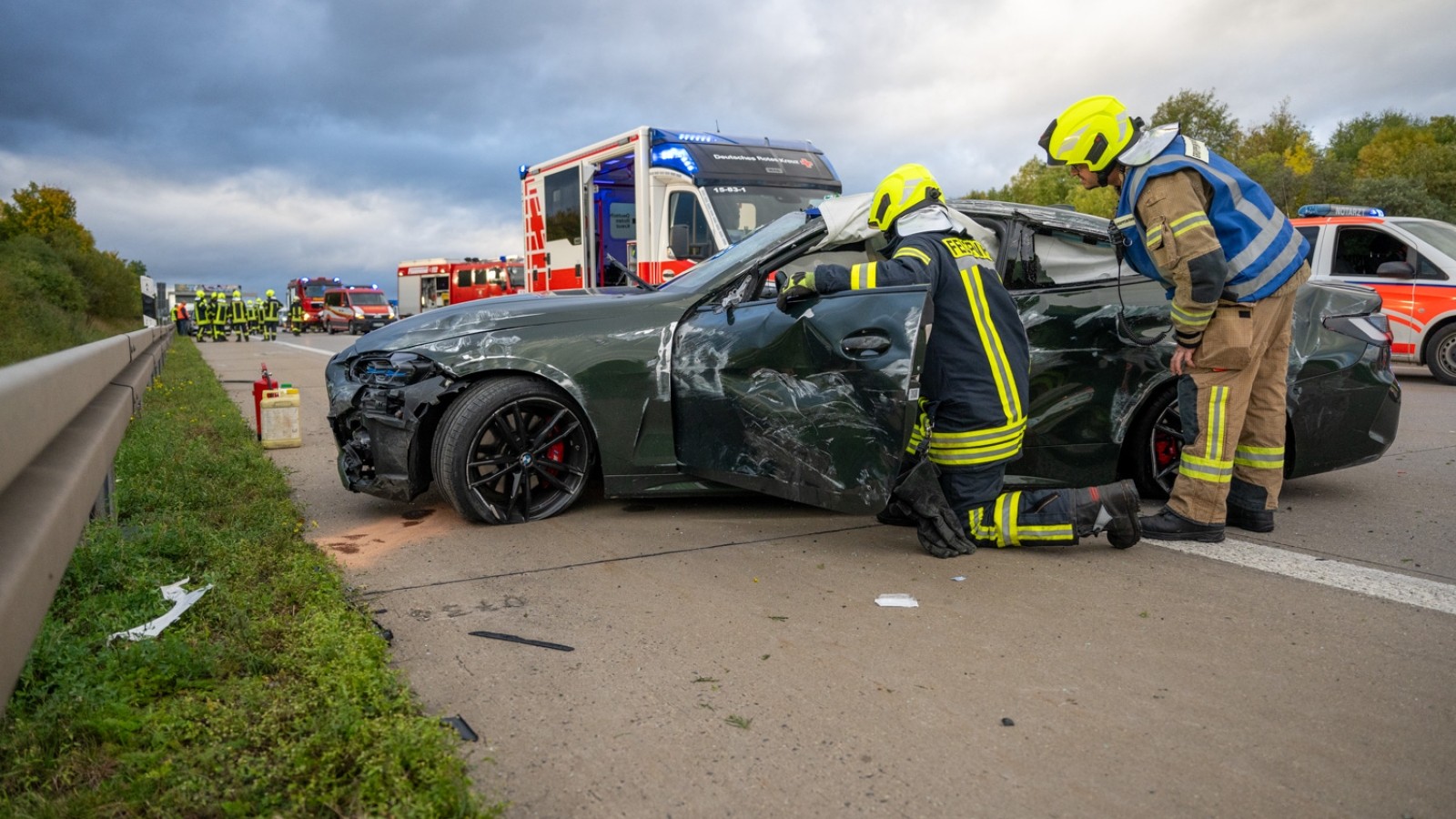 Vier Schwerverletzte bei Unfall auf A4