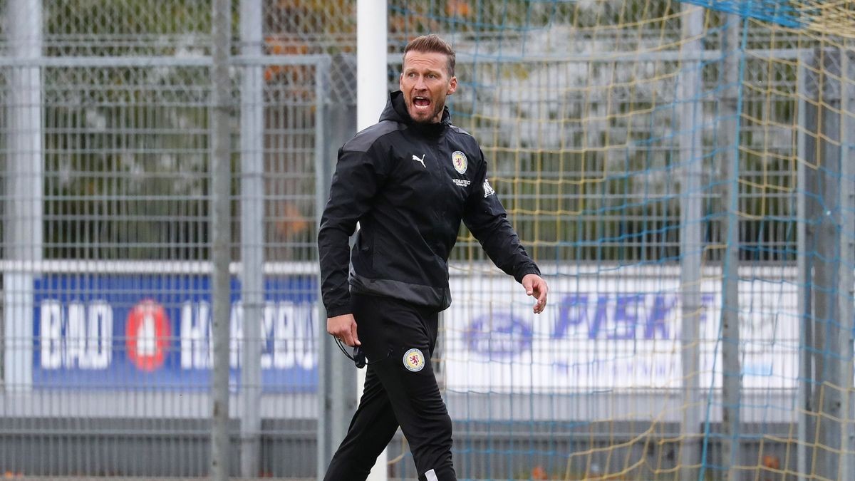 So lief Marc Pfitzners erste Einheit bei Eintracht Braunschweig
