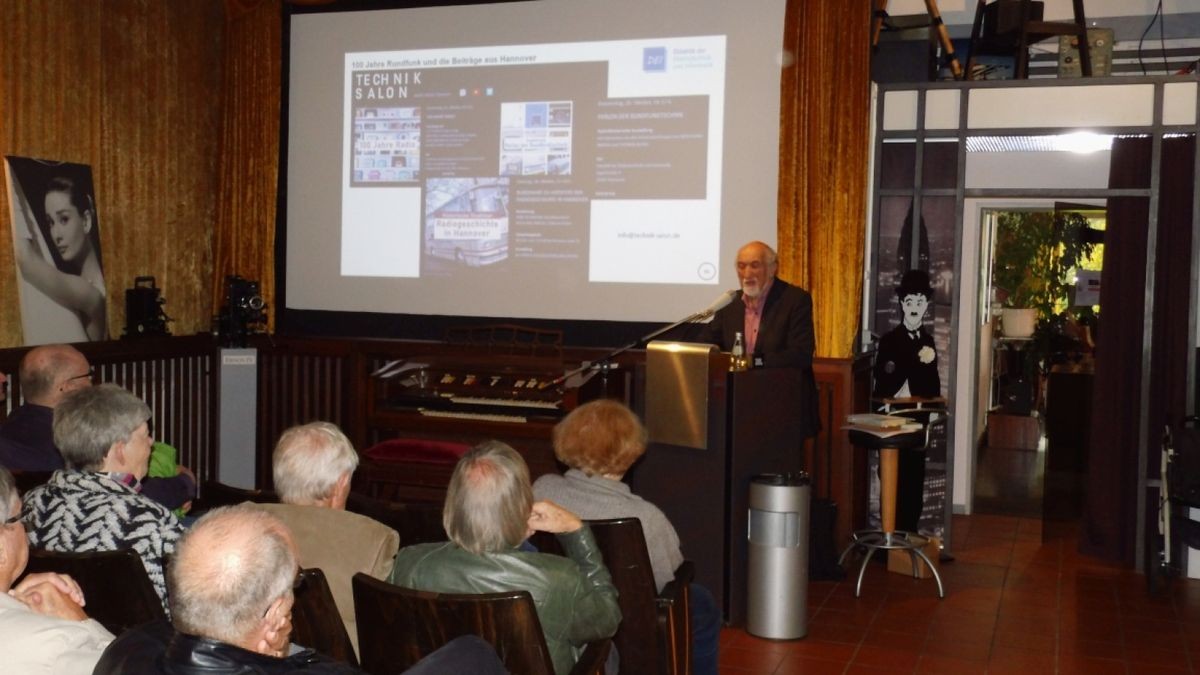 Mathis zieht Besucher im Vollbütteler Kinomuseum in seinen Bann