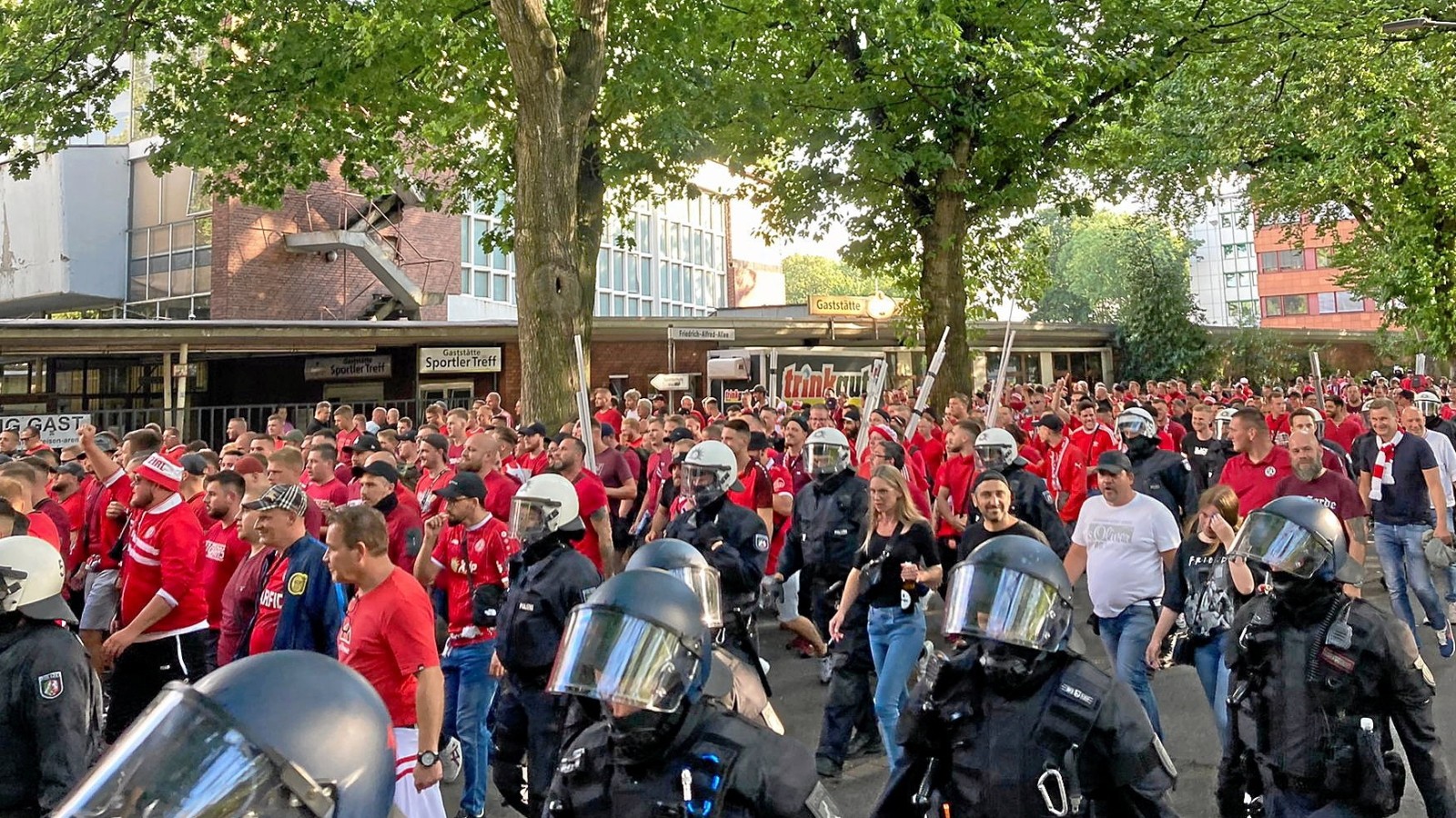 Hochrisikospiel MSV gegen RWE: Damit rechnet die Polizei