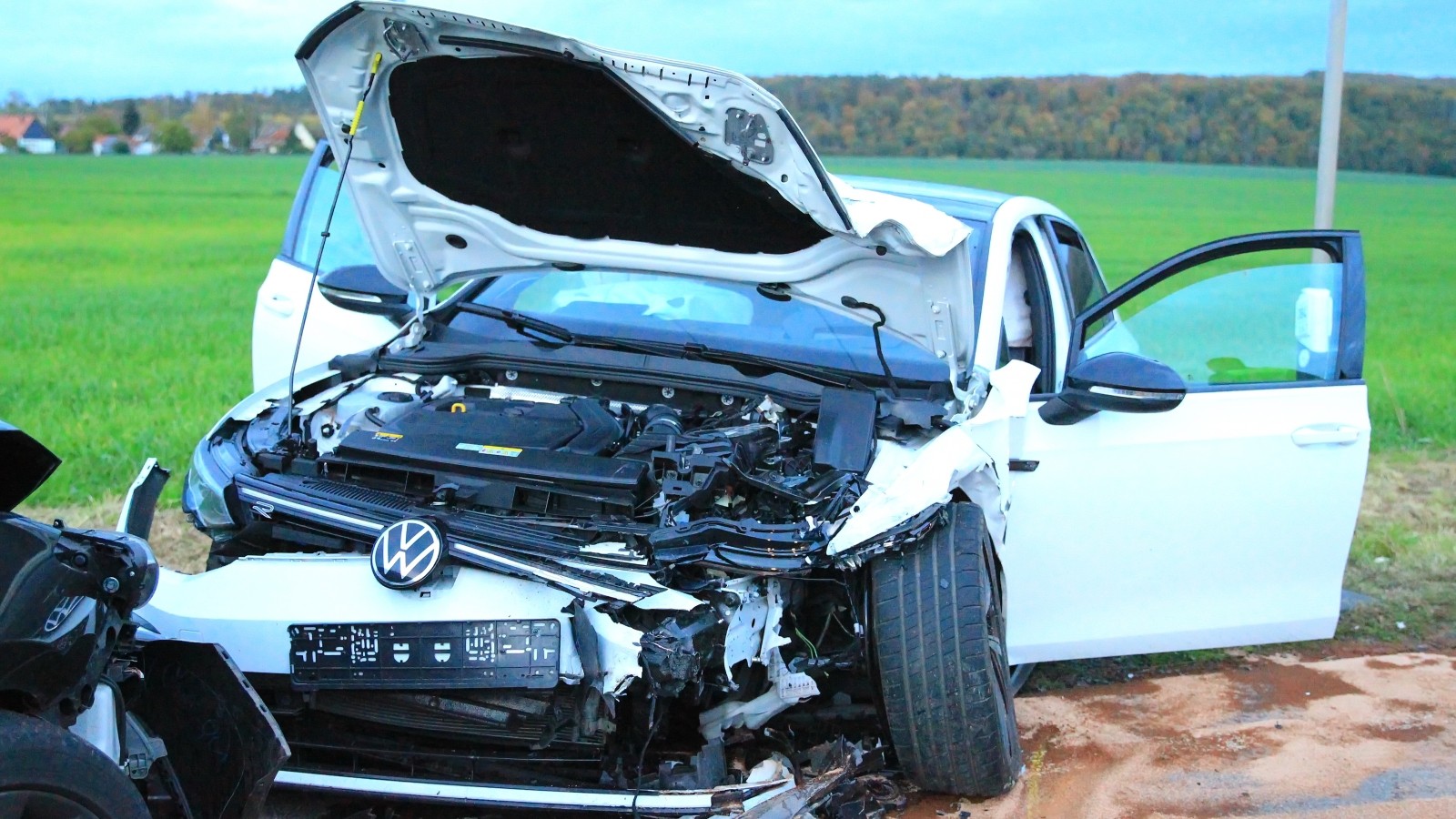 Vier Schwerverletzte bei Unfall auf B4 im Kyffhäuserkreis