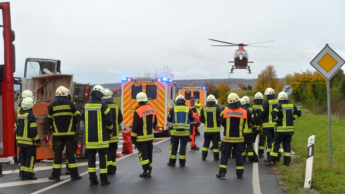Leinefelder Autobahnzubringer nach Unfall gesperrt – Rettungshubschrauber im Einsatz