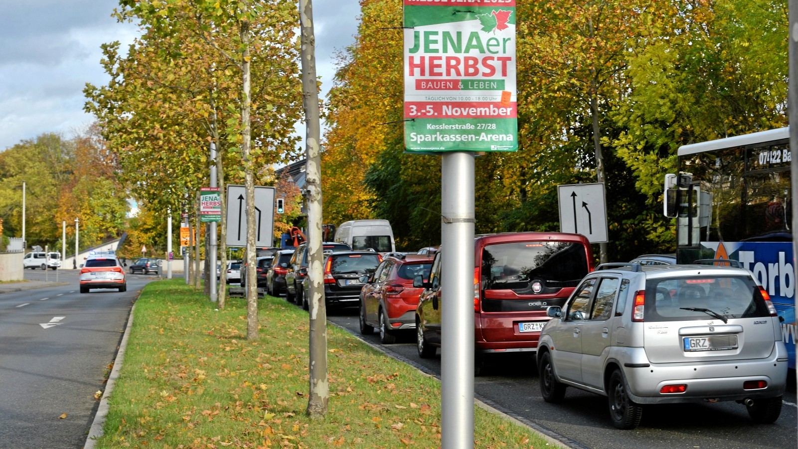 Verkehr in Gebrüder-Häußler-Straße in Gera behindert