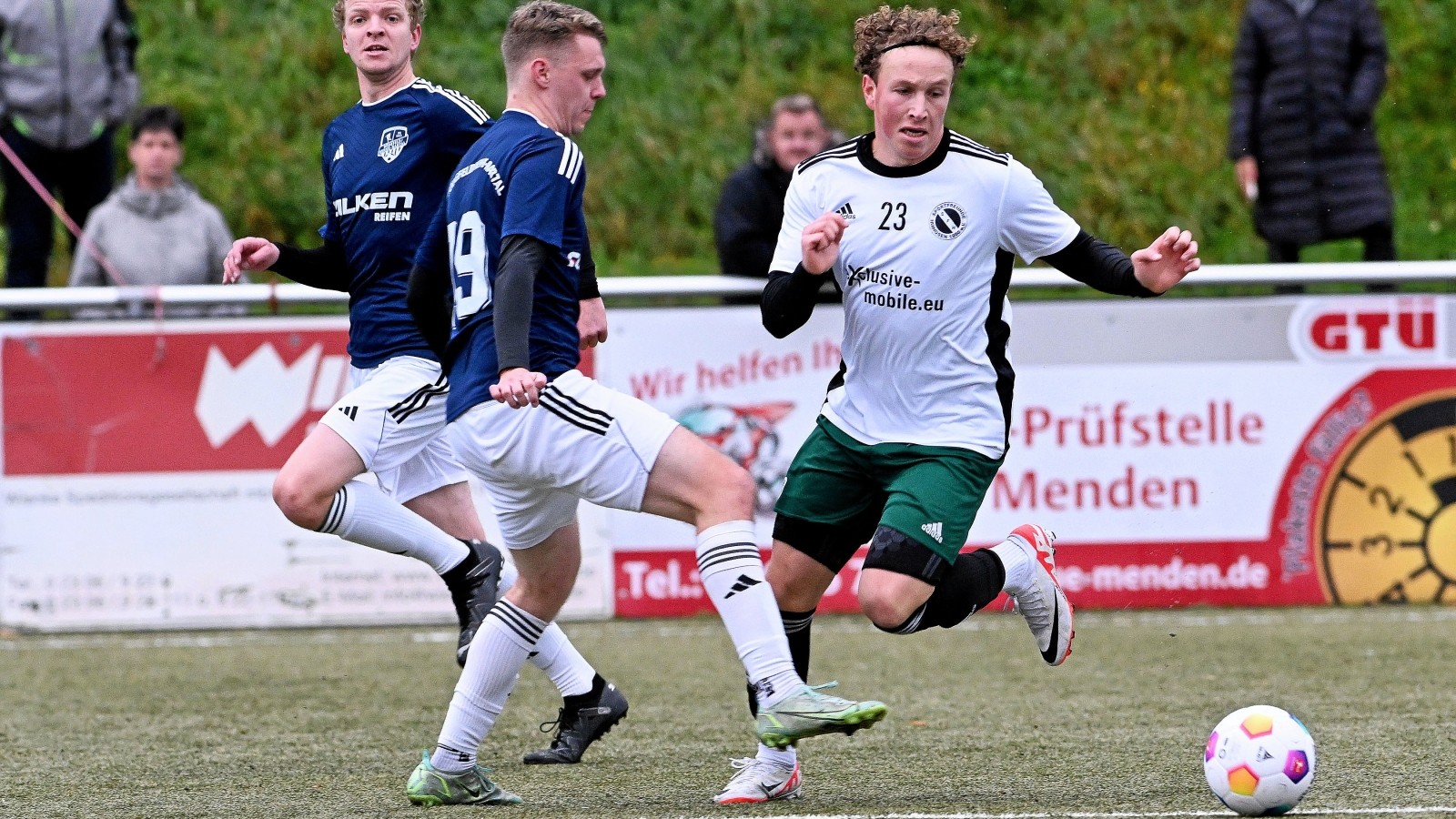 Philipp Eckert erlöst mit seinem Tor wackelnde SF Hüingsen