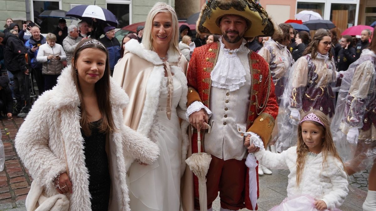 Weidaer Carneval Verein startet in die fünfte Jahreszeit: Die Bilder ...