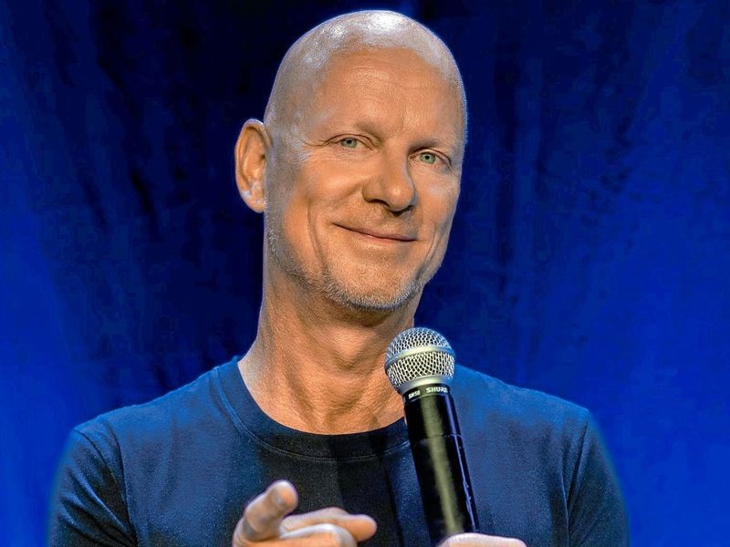 „Ja, hallo erstmal...“: Comedian Rüdiger Hoffmann gastiert in Gera