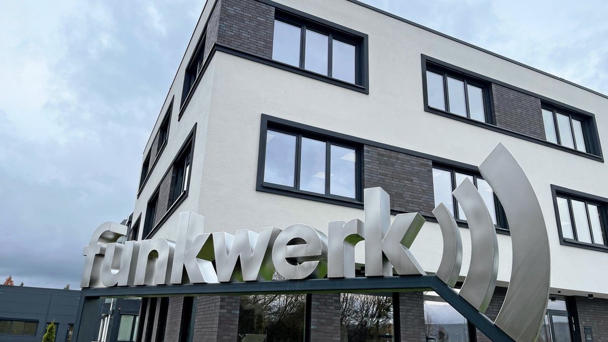 Funkwerk Kölleda setzt starkes Zeichen für den Wirtschaftsstandort