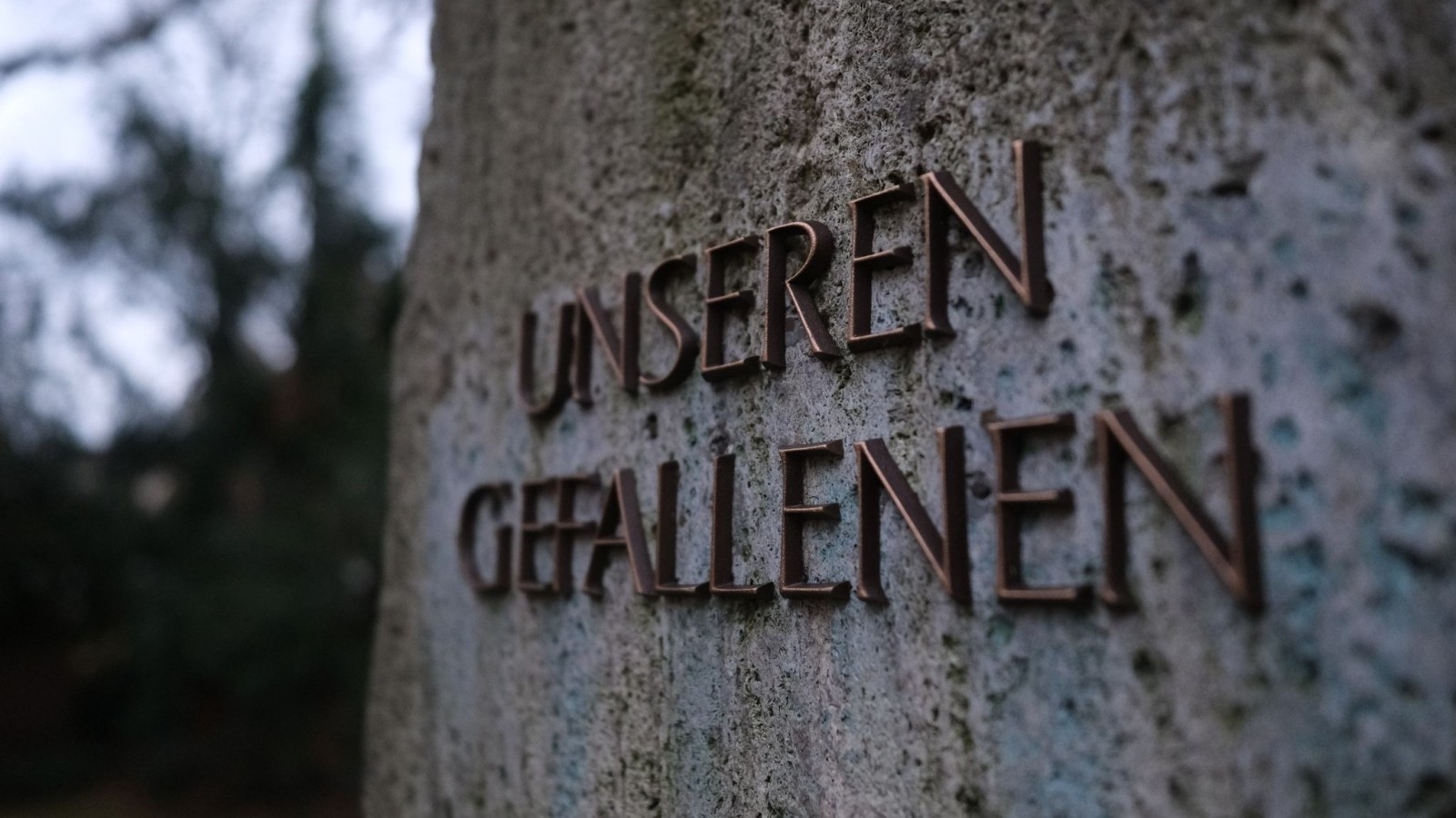 Hamburg gedenkt der Opfer von Krieg und Gewalt