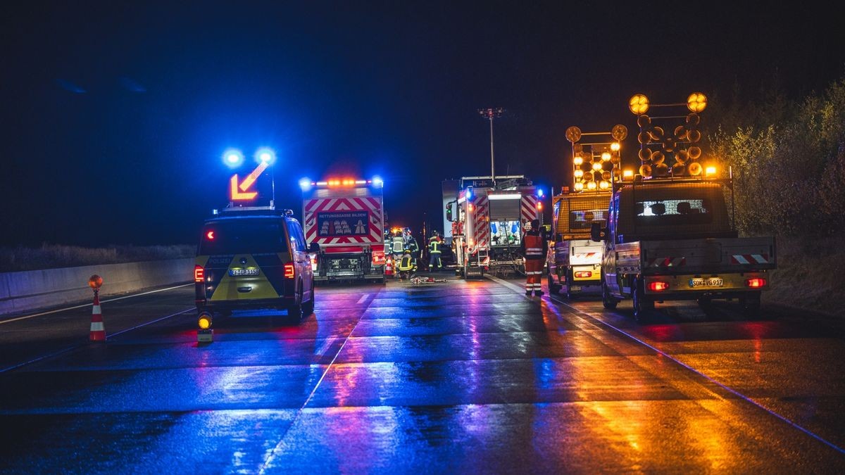 Verheerender Lkw-Brand auf A9 zwischen Dittersdorf und Triptis