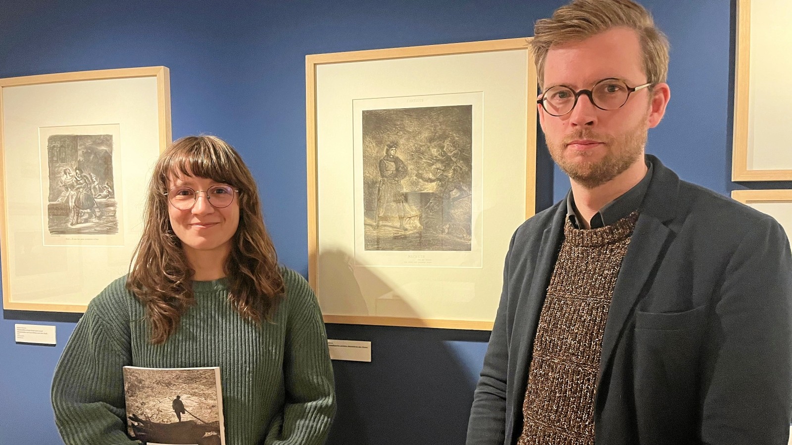 Eine brodelnde Geisterwelt in Schwarz und Weiß