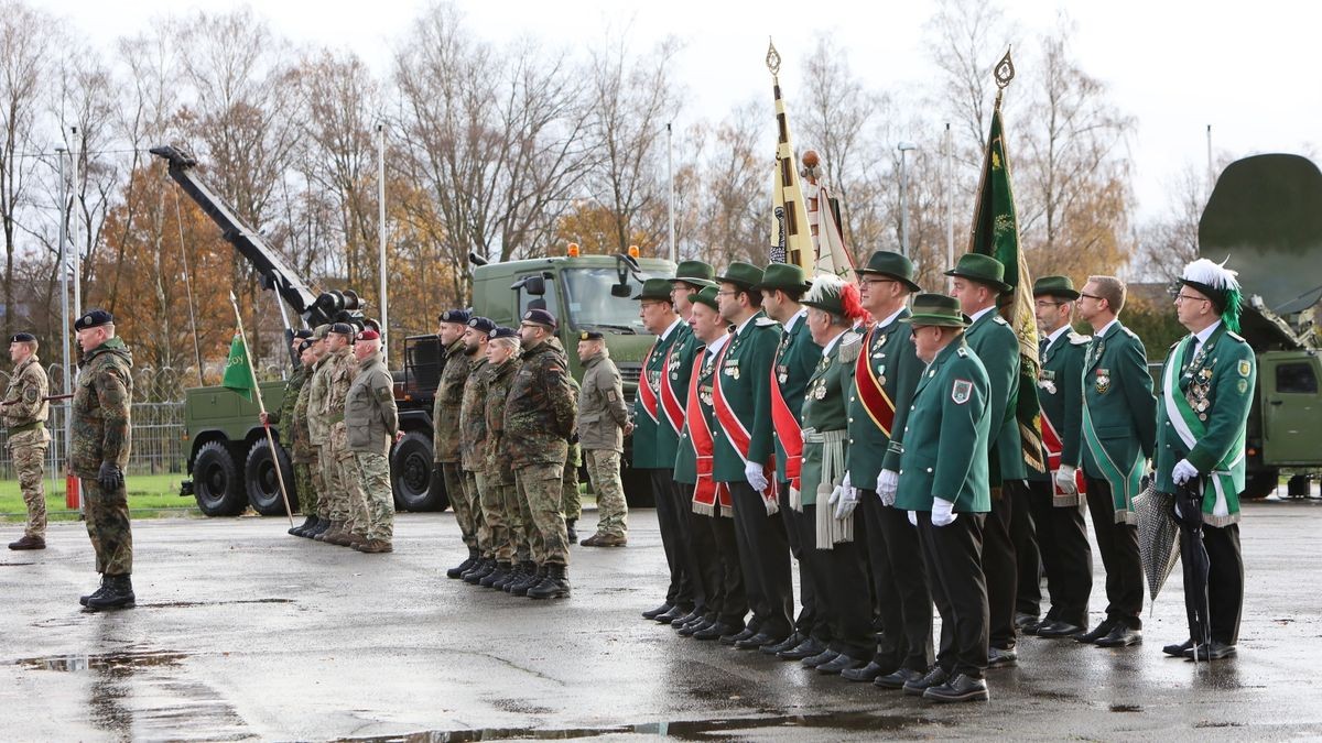 Bewegender Führungswechsel in der Weseler Schill-Kaserne