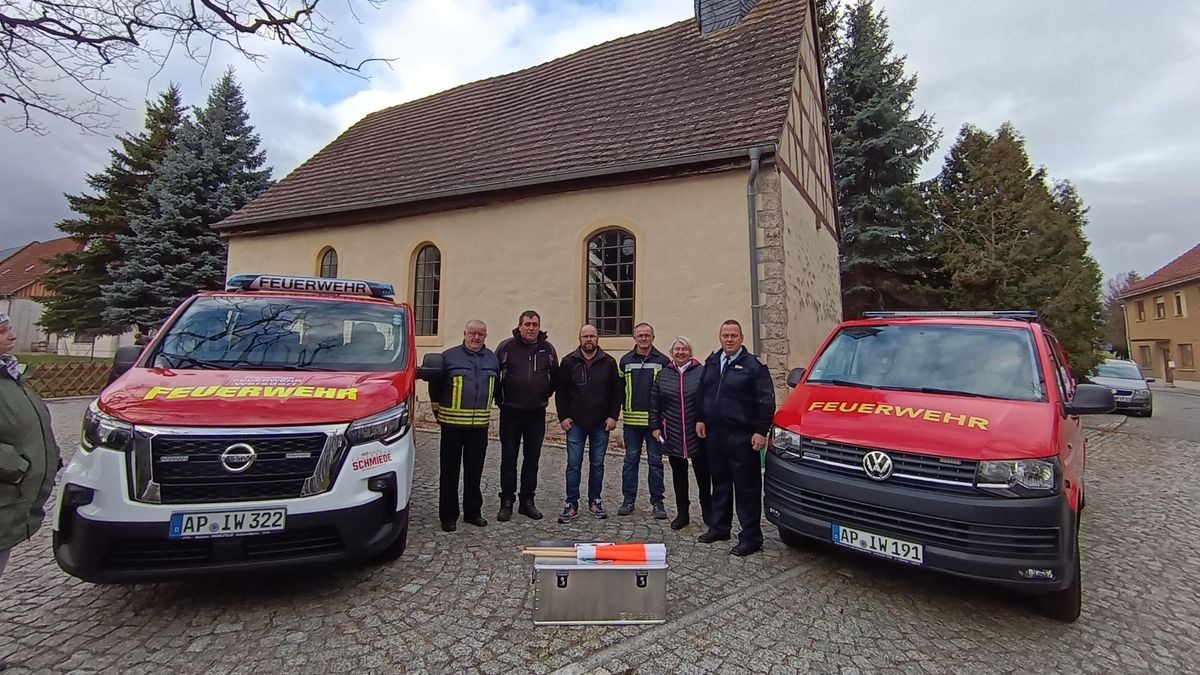 Blackout-Vorsorge in Ilmtal-Weinstraße und Fahrzeuge für Feuerwehr ...