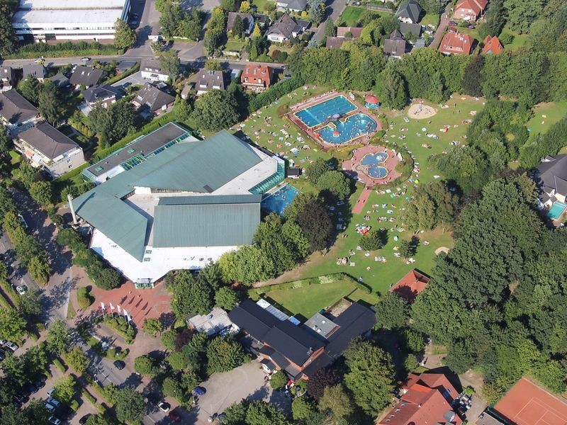 Schwimmbad Ahrensburg: Darum bleibt das Badlantic noch bis 2033 geöffnet