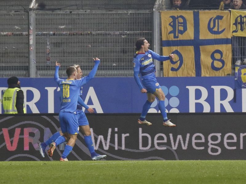 Rein mit Rayan? Philippe vor Startelf-Debüt bei Eintracht