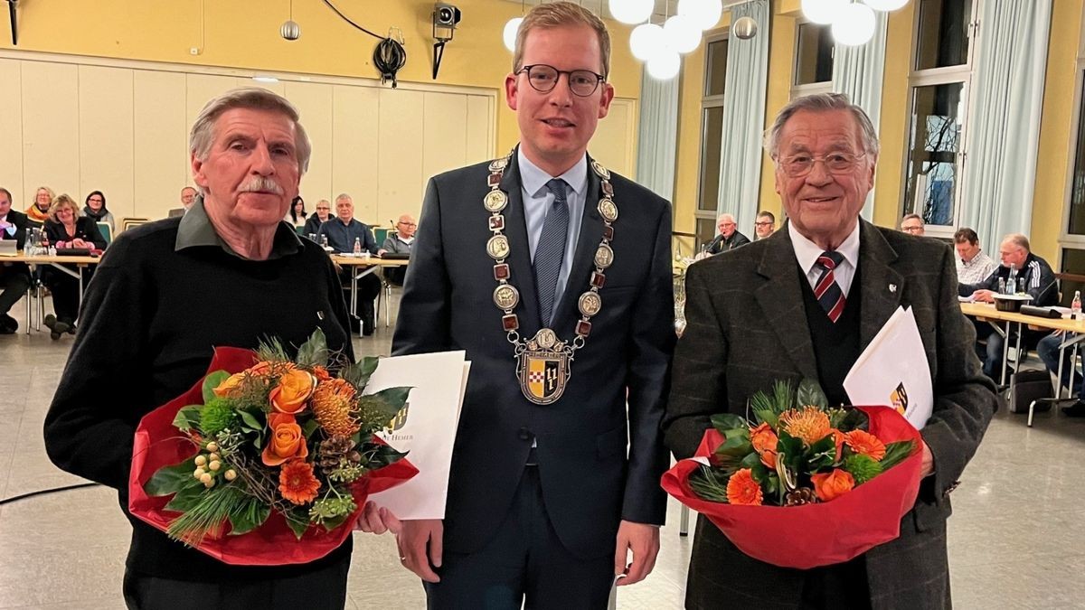 Hemer: Rat ehrt Bürger und beschließt Namen fürs Hallenbad