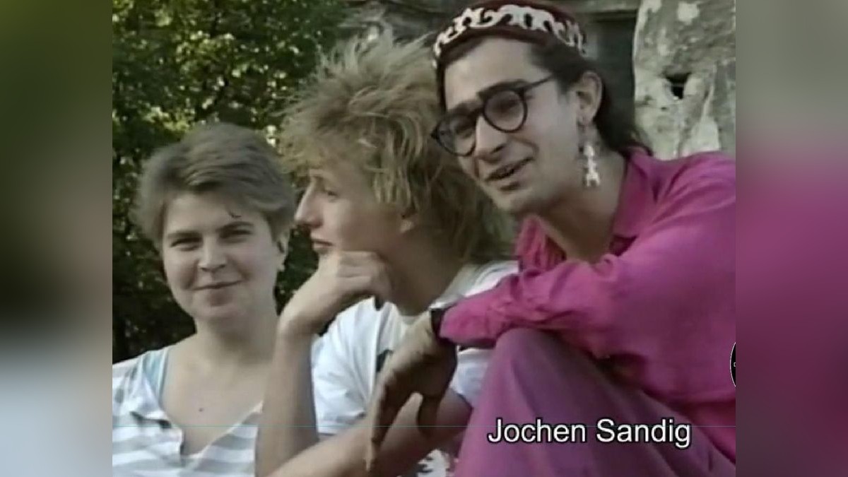 Tacheles: Doku und denkmalgeschützte Reste zeugen von wilden Tagen