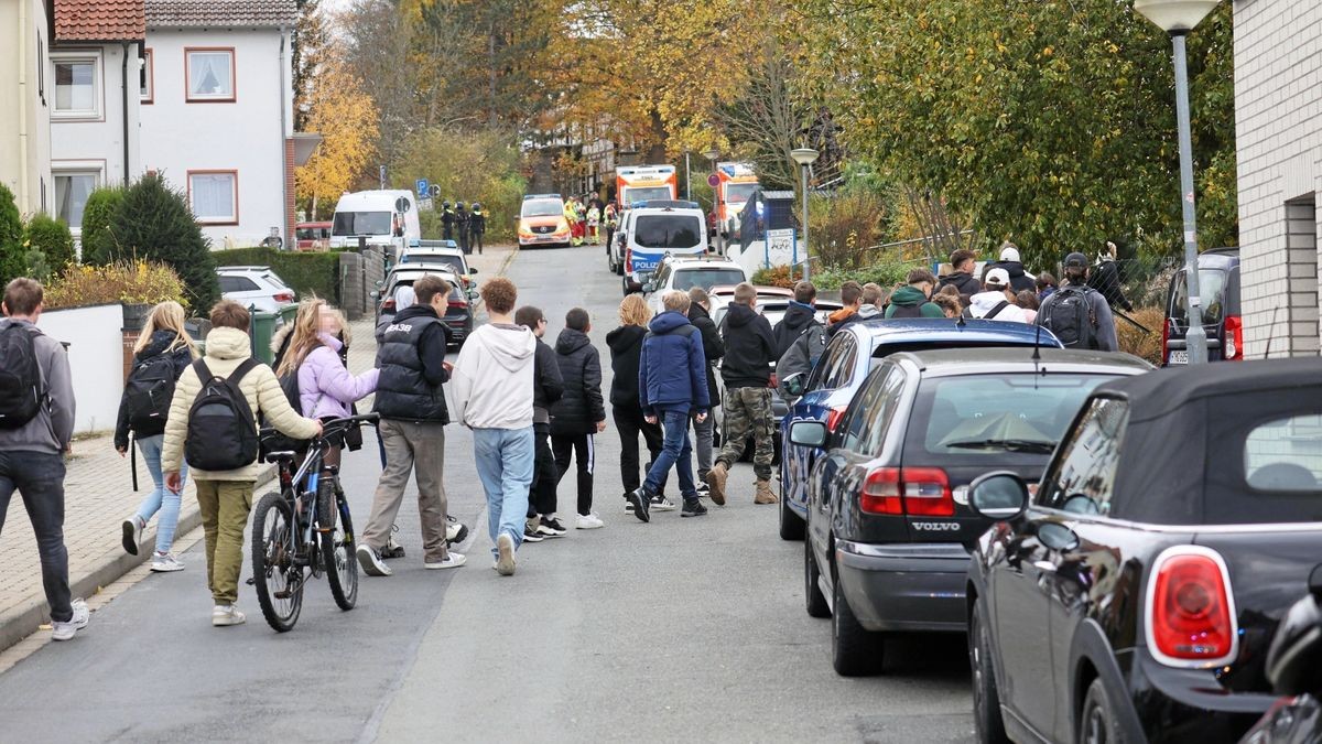 Amokalarm, Regen und Feuer halten Salzgitters Retter in Atem