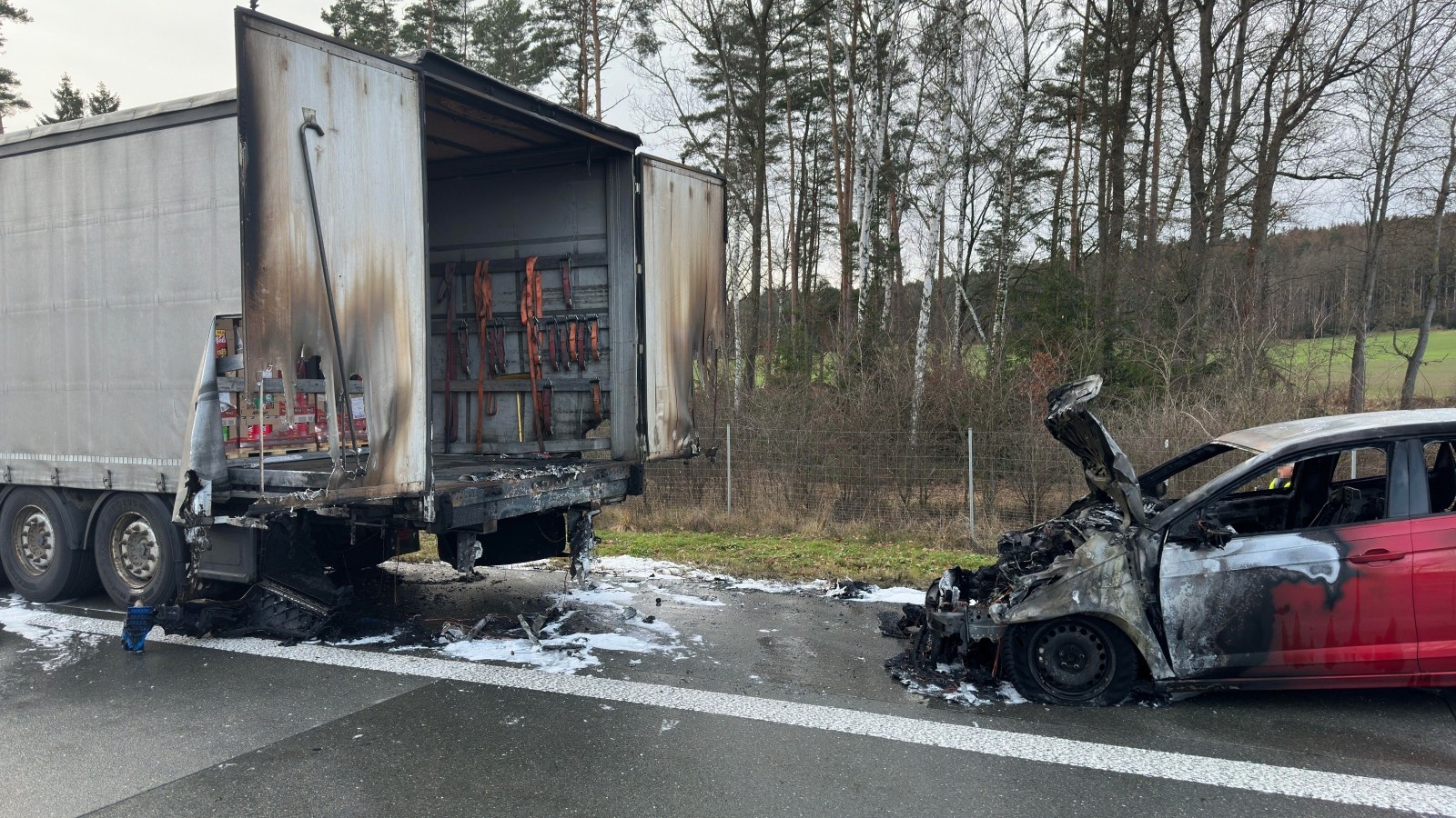Autofahrerin bei Unfall auf A9 schwer verletzt