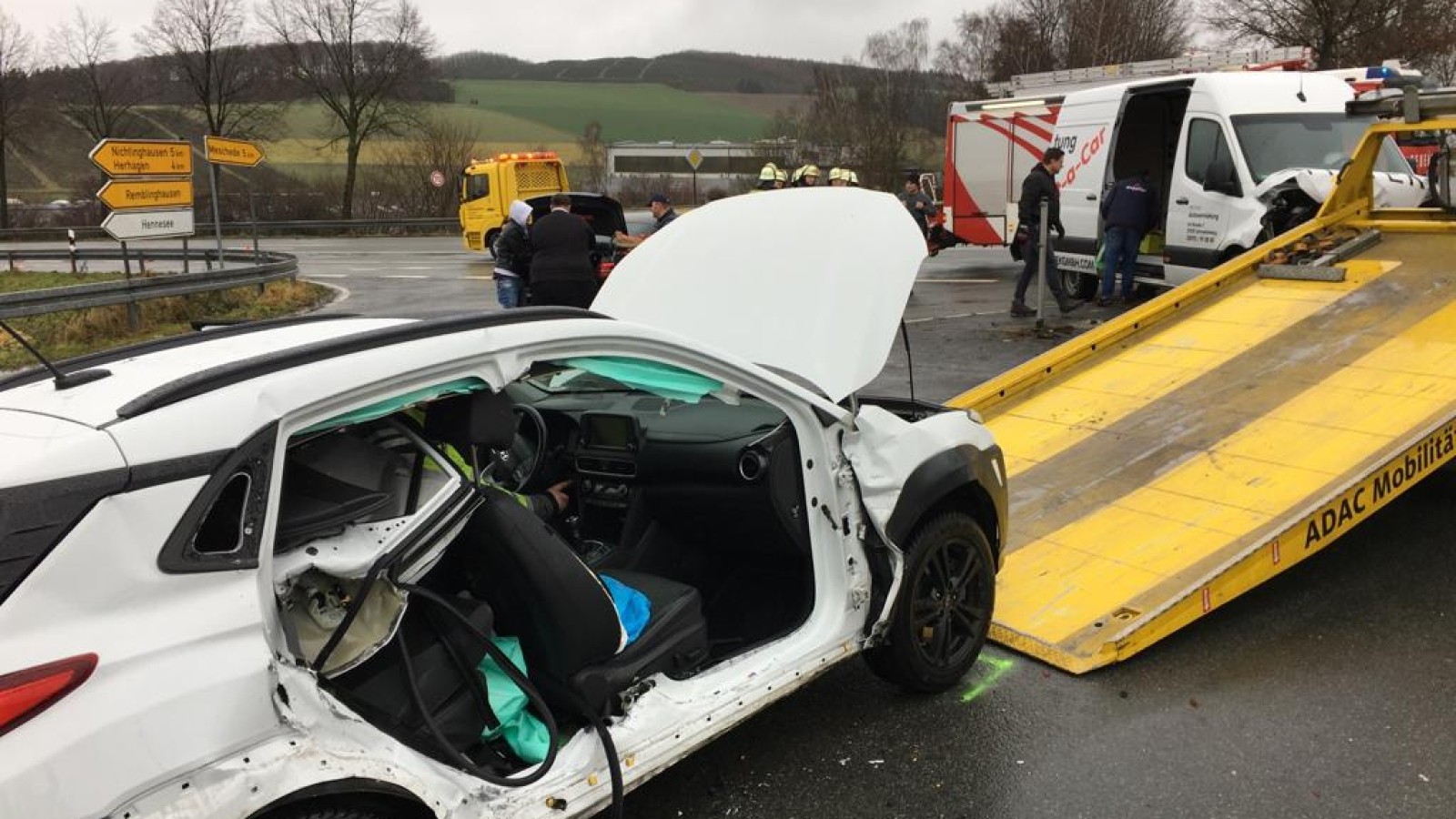 Zwei Frauen bei Unfall in Remblinghausen verletzt