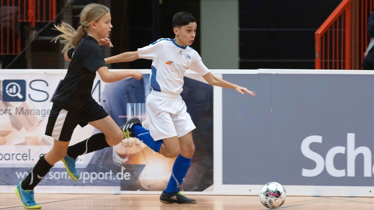 Bilder vom U12 Fußballturnier in der Glückaufhalle in Sprockhövel