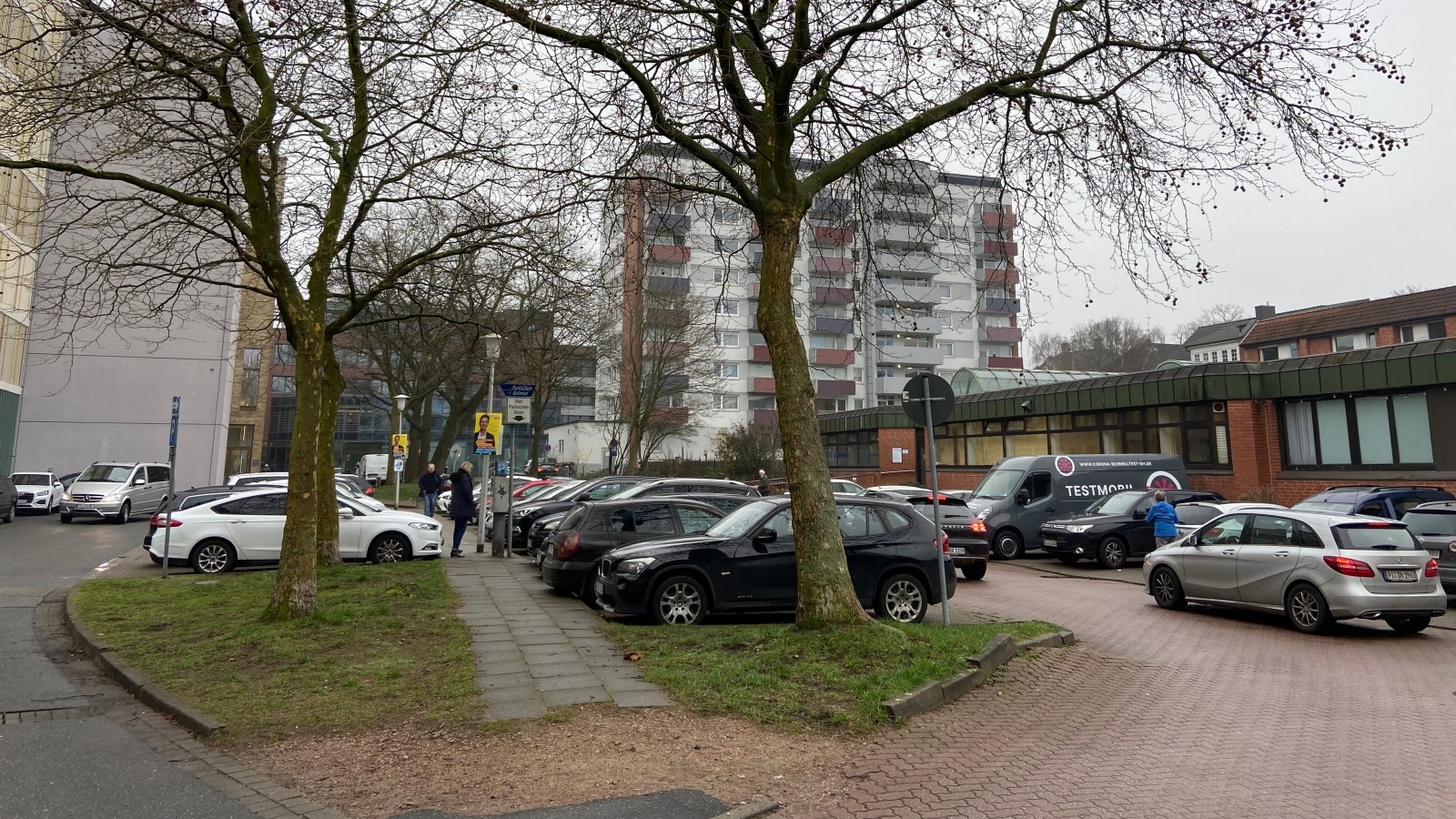 Parken Pinneberg: Trotz Wegfall von 130 Stellplätzen - wo Autofahrer gratis parken