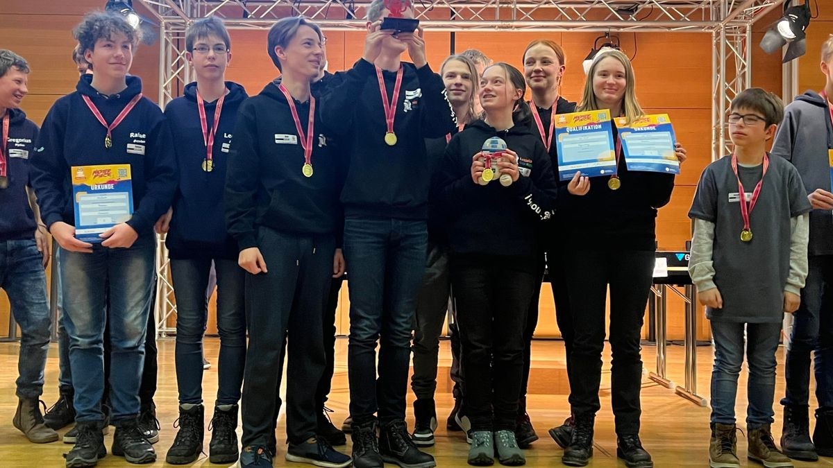 Ilmenau: Goetheschüler gewinnen Roboter-Wettbewerb
