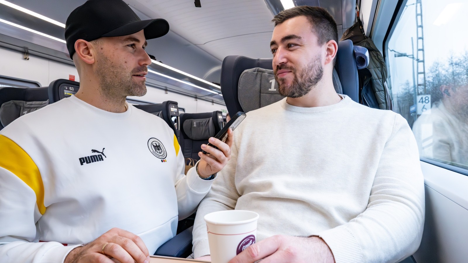 Chris Cramer: Auge in Auge mit den deutschen Handball-Stars