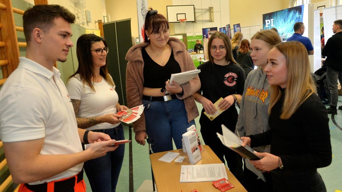 Ausbilder gehen in Weida sogar in die Schule