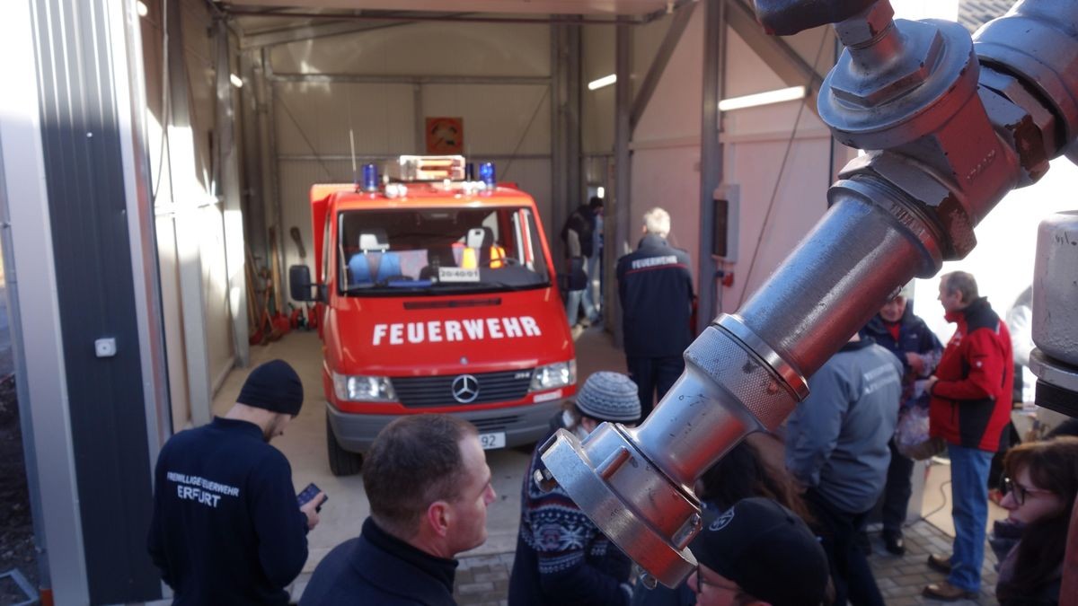 Feuerwehr in Erfurter Ortsteil hat neues Haus und kehrt in den Dienst ...