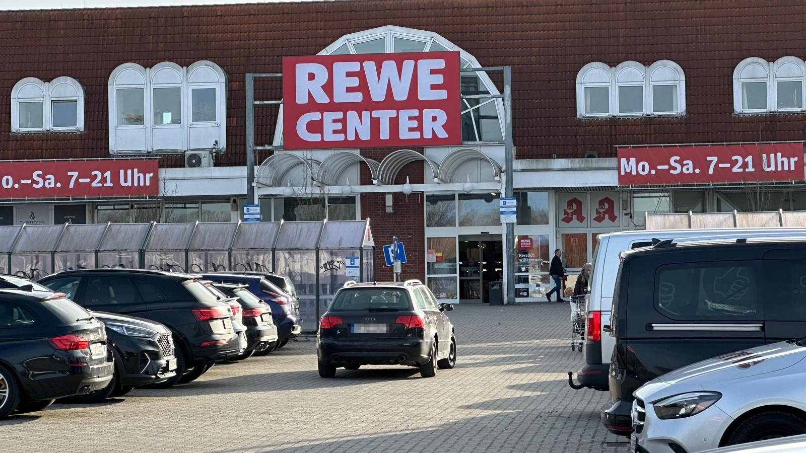 Rewe in Thiede: Ein erster Rundgang im neuen Supermarkt