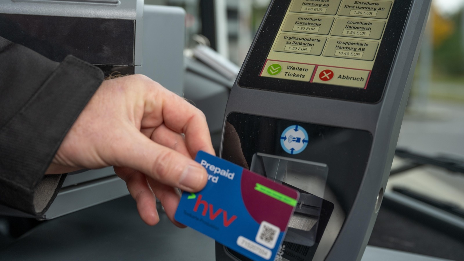 HVV: Alles, was man über Prepaid-Karten in Bussen wissen muss