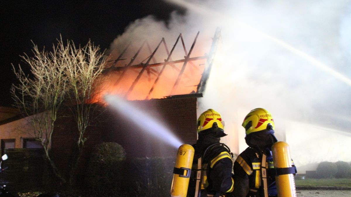 Dramatischer Brand in Rhumspringe: Feuerwehr ist im Großeinsatz und ...