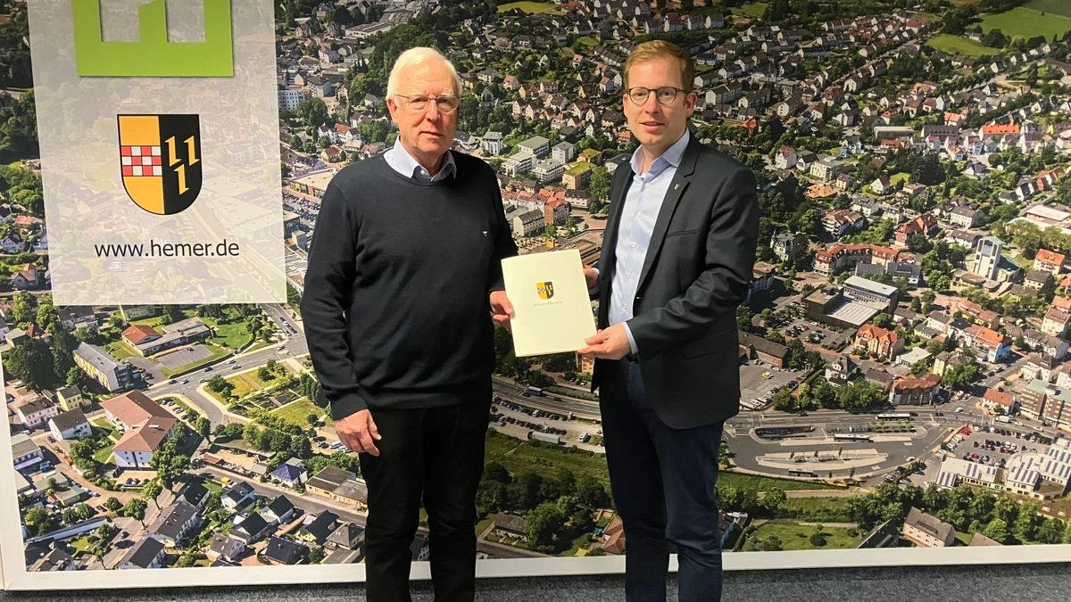 Josef Radine bekommt Ehrennadel der Stadt Hemer