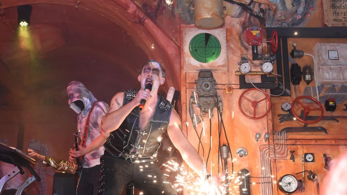 Spektakulär auf Tauchstation in Kleinromstedt