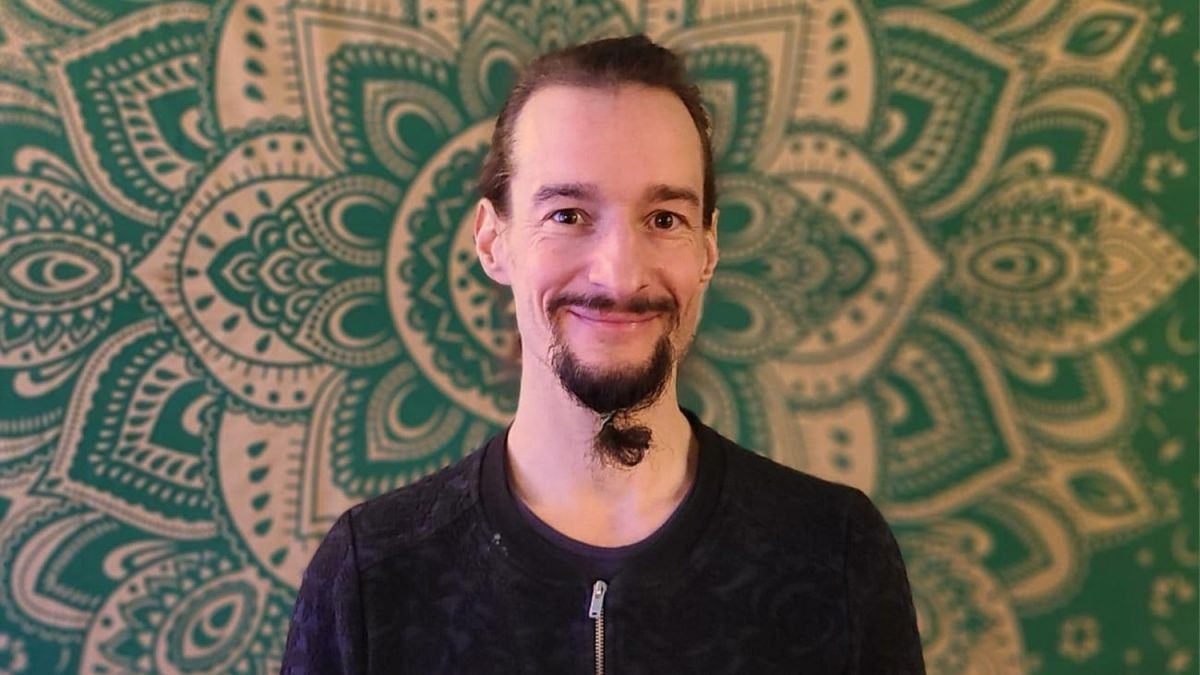 Sex-Coach veranstaltet Kuschelpartys in Jena: „Hindernisse überwinden“