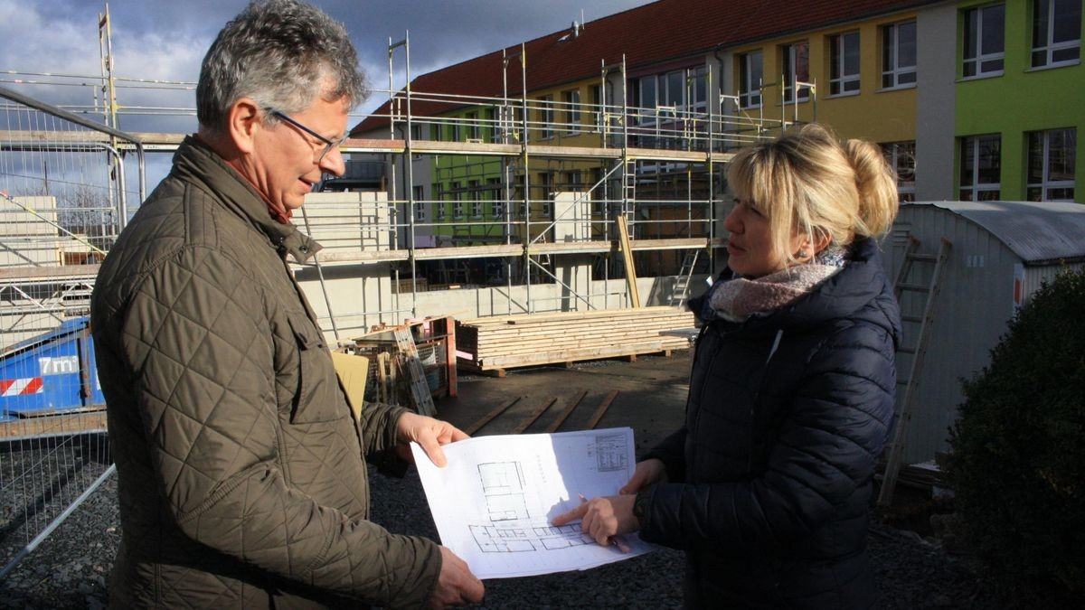 Erste Wände der Aula für Schulneubau im Landkreis Greiz stehen schon