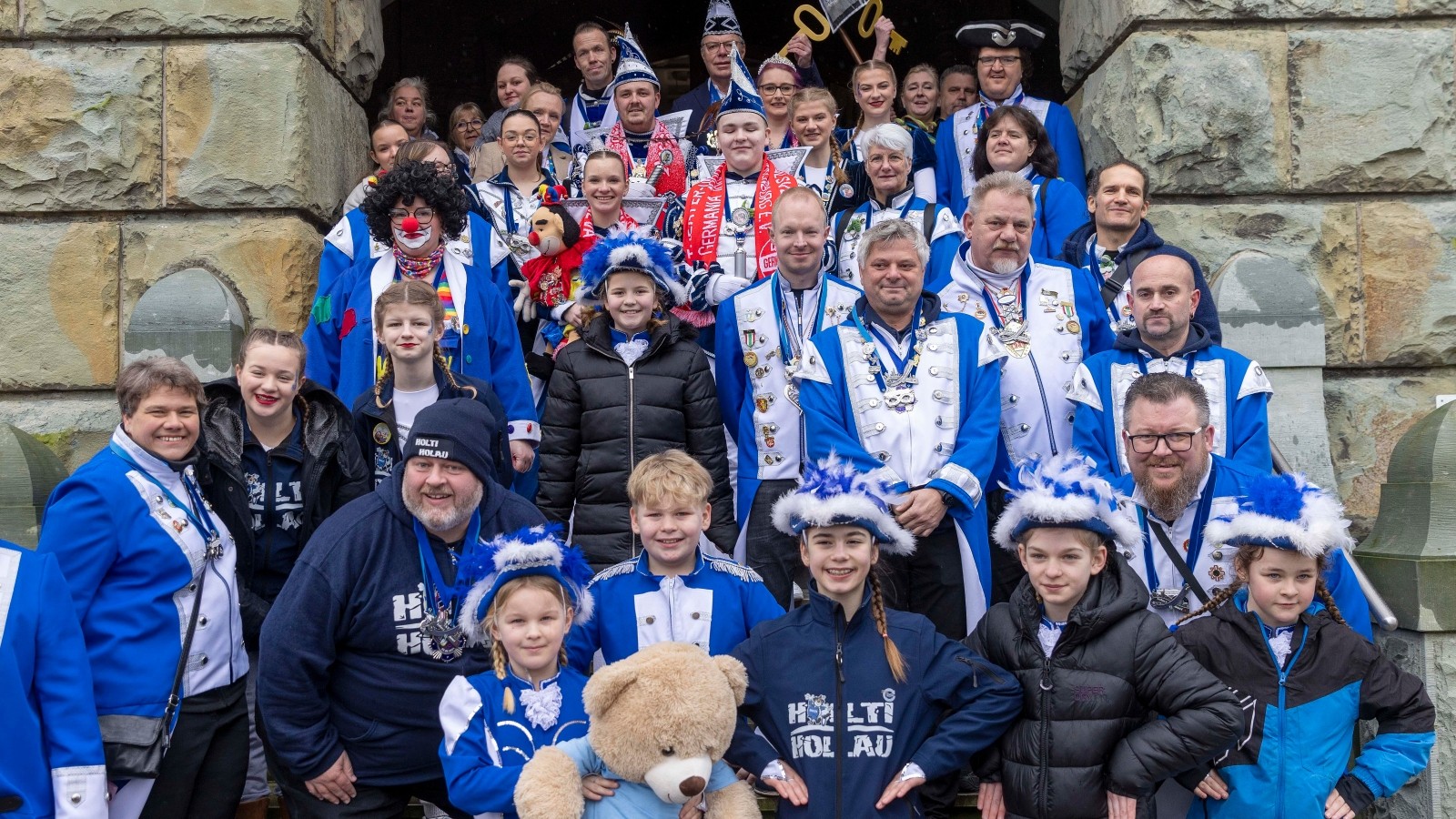 Karneval: Die 50 schönsten Fotos vom Rathaussturm in HattingenVisuelle Eindrücke vom Rathaussturm