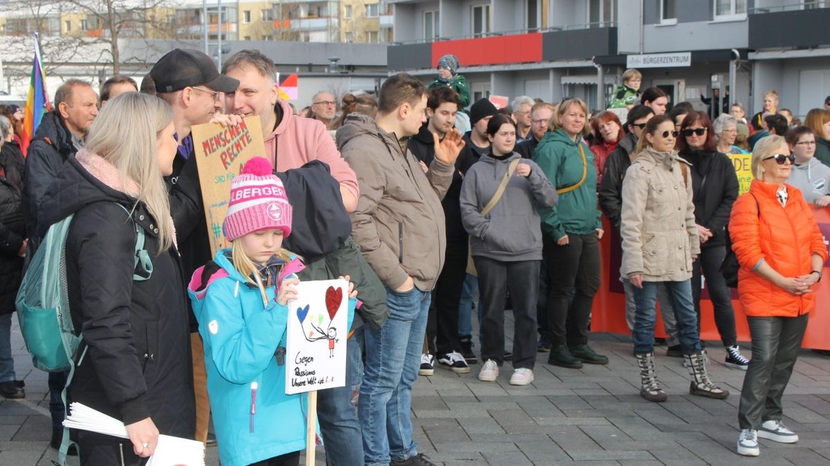 1400 Menschen setzen in Gotha ein starkes Zeichen gegen Rechtsextremismus und Faschismus