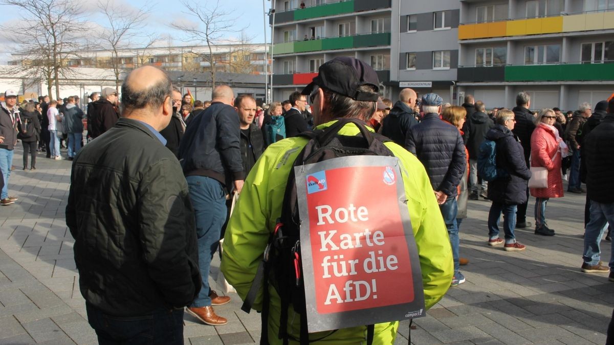 Kundgebung in Gotha: 1400 Menschen setzen ein starkes Zeichen gegen Rechtsextremismus