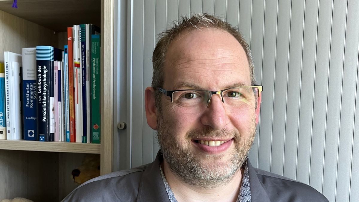 Hass gegen Kids im Internet: Iserlohner Psychologe weiß Rat