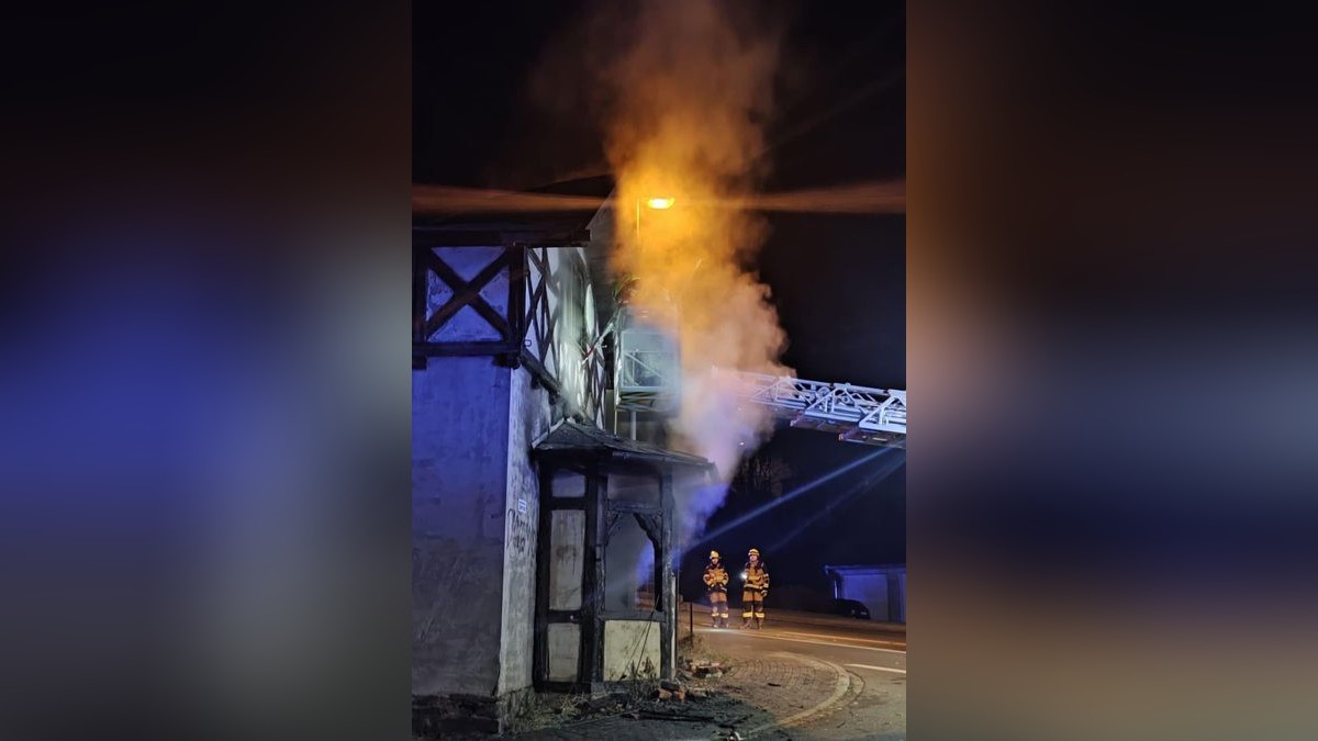 Zweiter Brand in zwei Tagen: Erneut lodern Flammen in Greiz