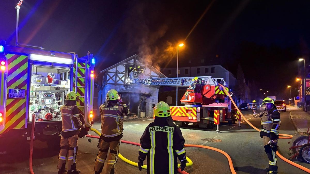 Zweiter Brand in zwei Tagen: Erneut lodern Flammen in Greiz