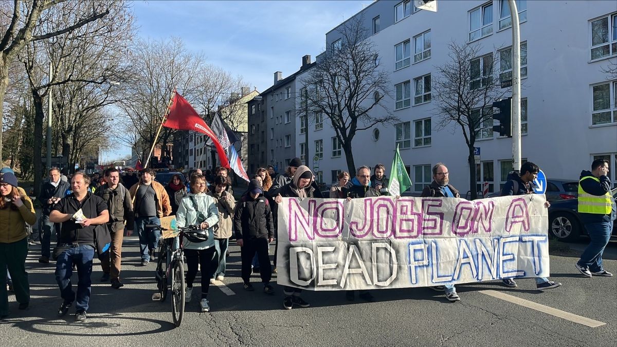 „Wir fahren zusammen“: Demo in Bochum kleiner als erwartet