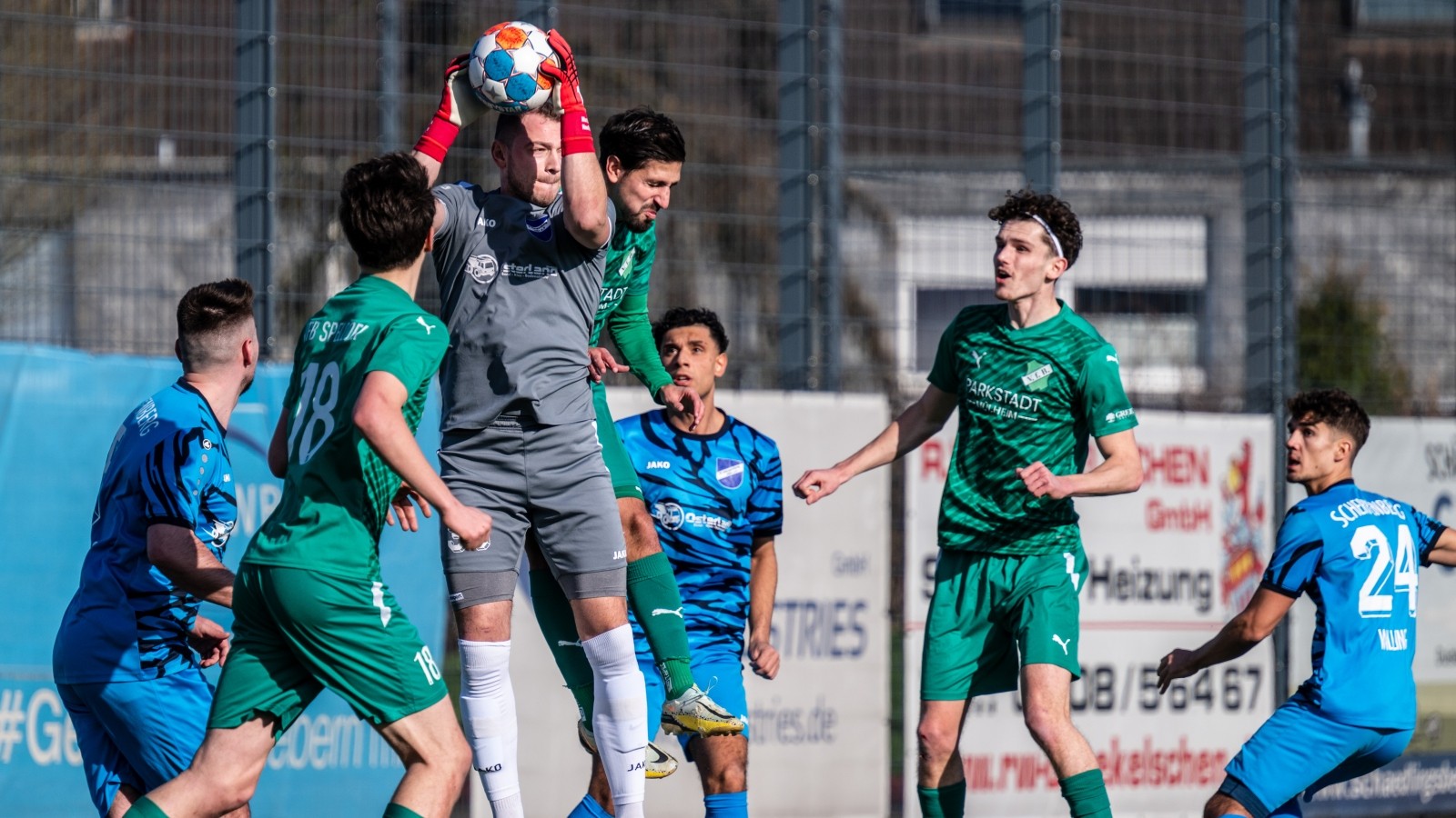 Torwart Martin Hauffe rettet SV Scherpenberg einen Punkt