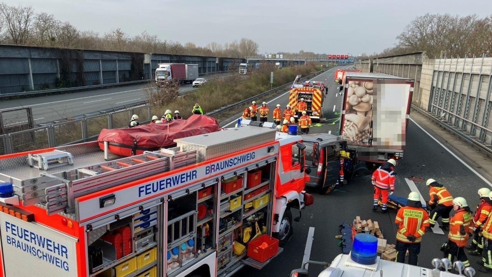 Schwerverletzter nach Unfall: A2 bei Braunschweig wieder frei