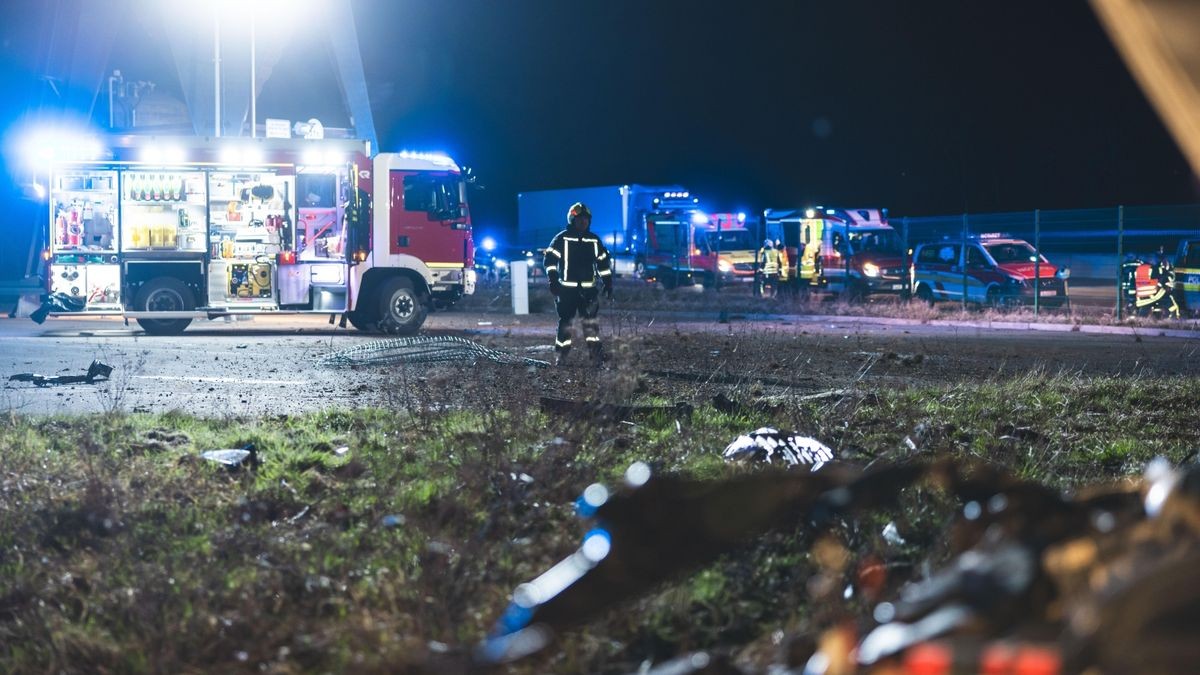 Zwei Schwerverletzte bei Unfall auf A4 bei Gera