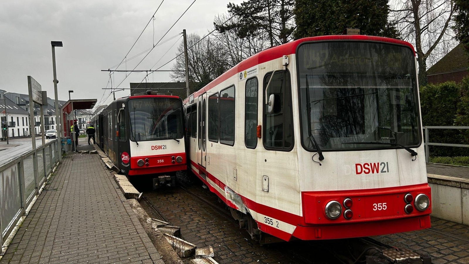 U47: Straßenbahn entgleist in Dortmund-Aplerbeck