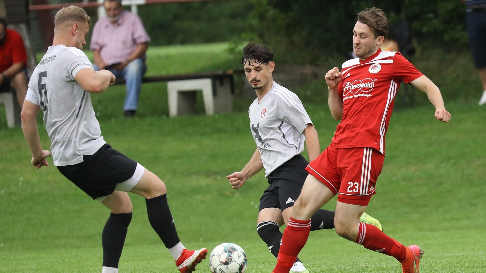 Elfmeterpfiff kostet Lauingen Bornum Zählbares