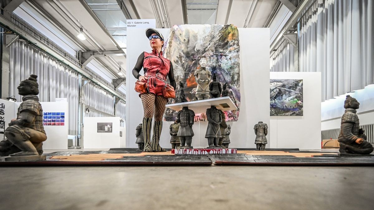 Kunstmesse C.A.R. lockt auch mit Arbeiten von Dieter Nuhr